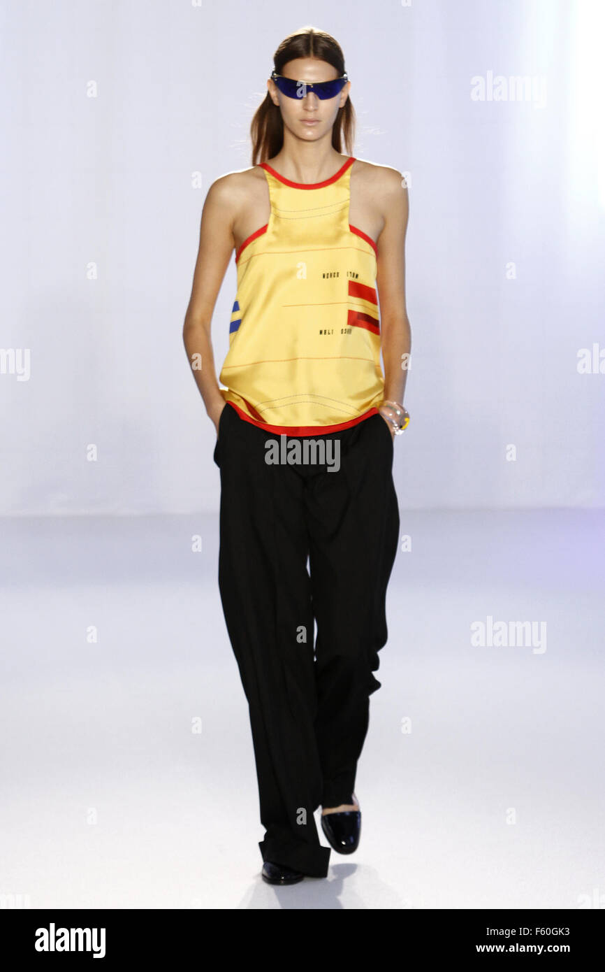 Milan Fashion Week SS16 - Mila Schon - Catwalk Where: Milan, Italy When ...