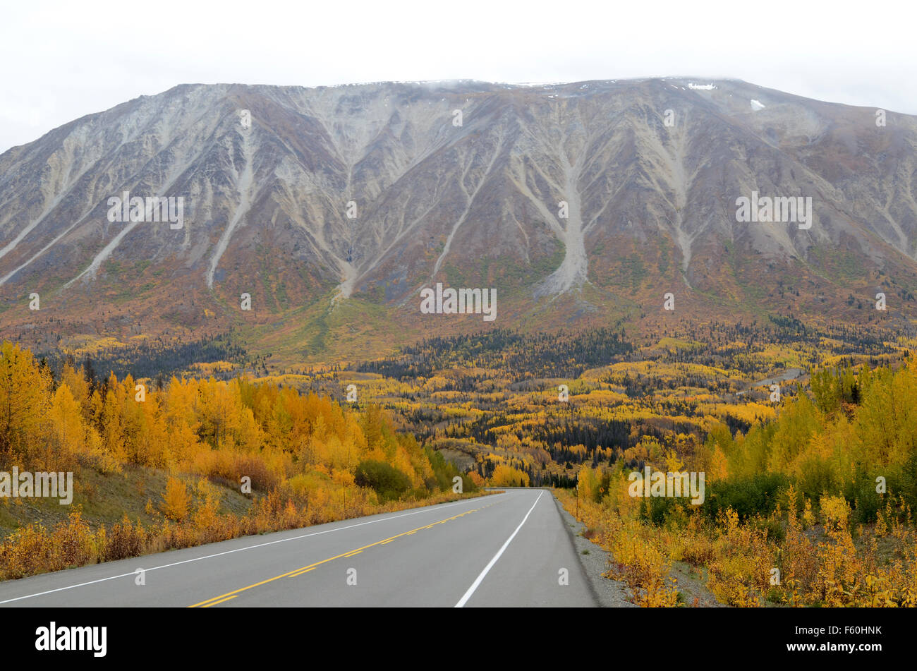 Yukon landscape hi-res stock photography and images - Alamy