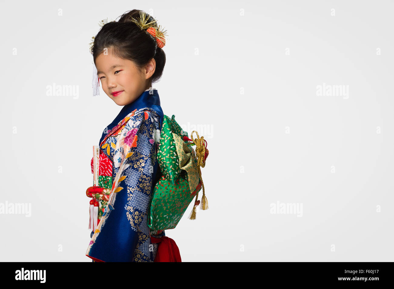 Girl wearing kimono hi-res stock photography and images - Alamy