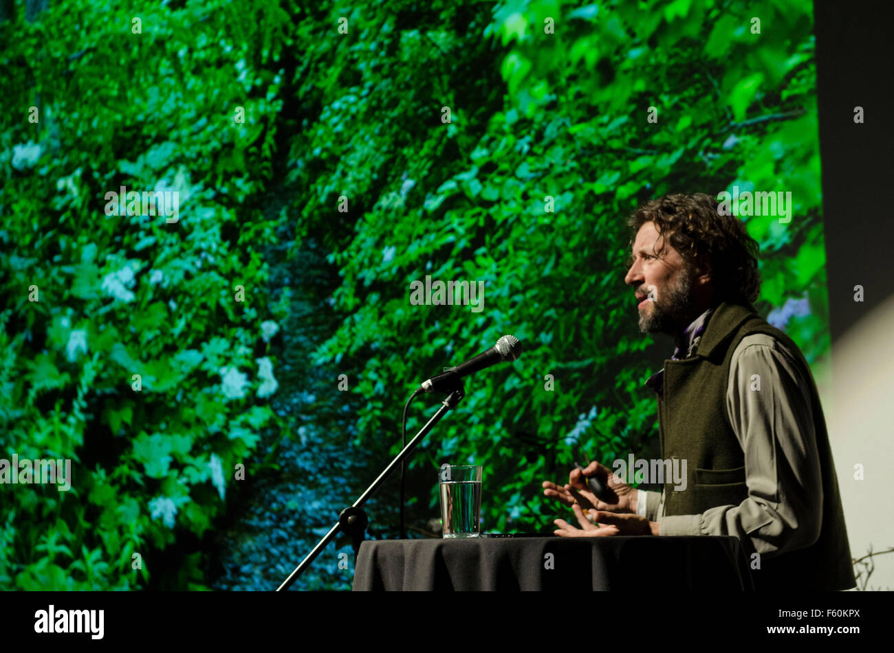 Dan pearson chelsea hi-res stock photography and images - Alamy
