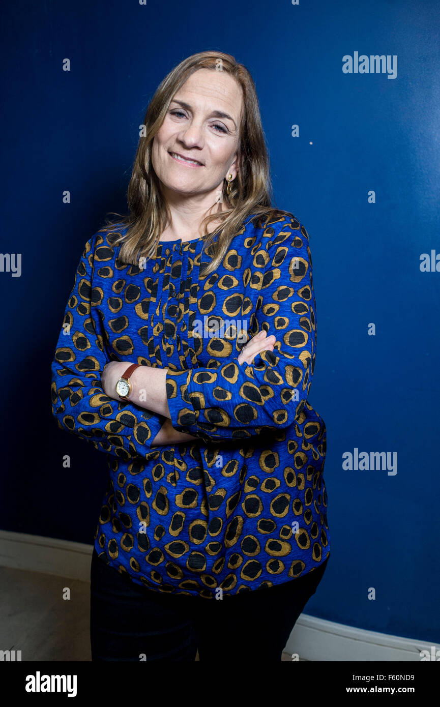 Tracey Chevalier best selling author born in 1962 and grew up in ...