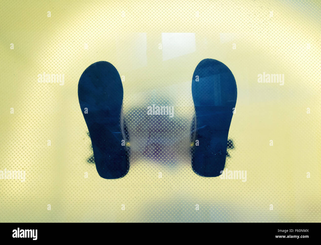 Glass bottom floor hi-res stock photography and images - Alamy