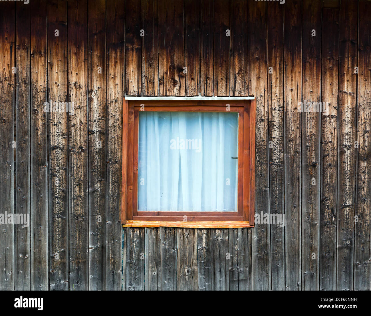 Old house weathered exterior hi-res stock photography and images - Alamy