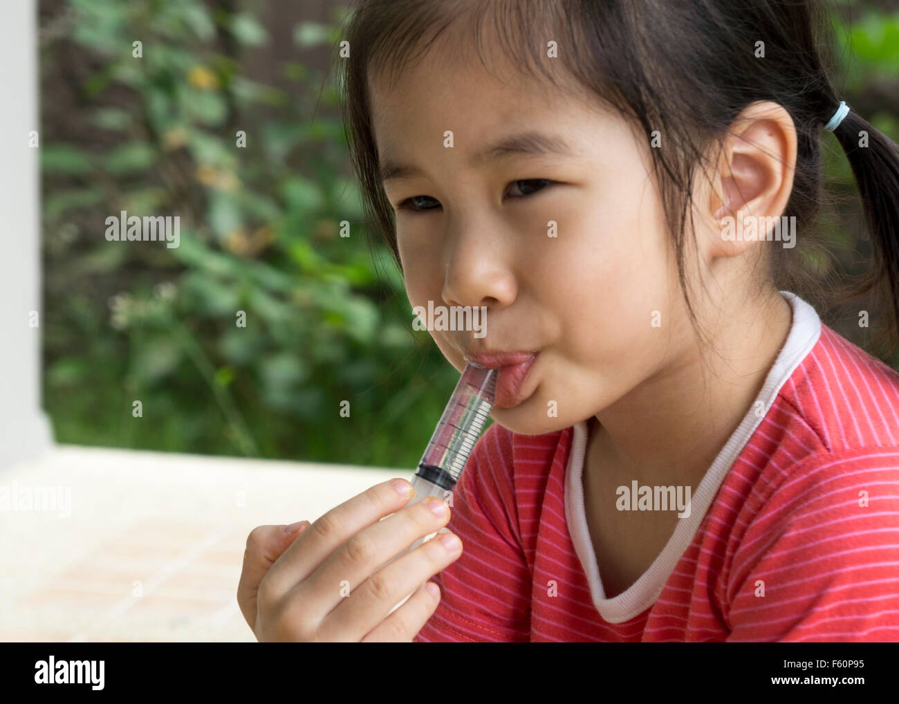 Sick girl fever child fever hi-res stock photography and images - Alamy
