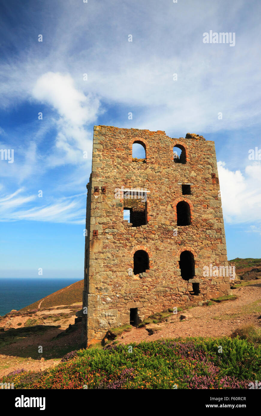Ruined mine building hi-res stock photography and images - Alamy