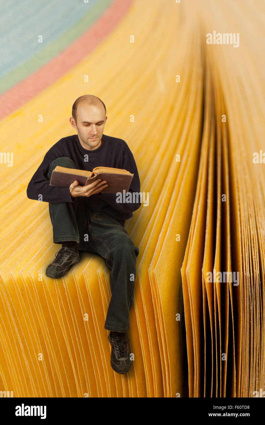 Catalog advertisement hi-res stock photography and images - Alamy