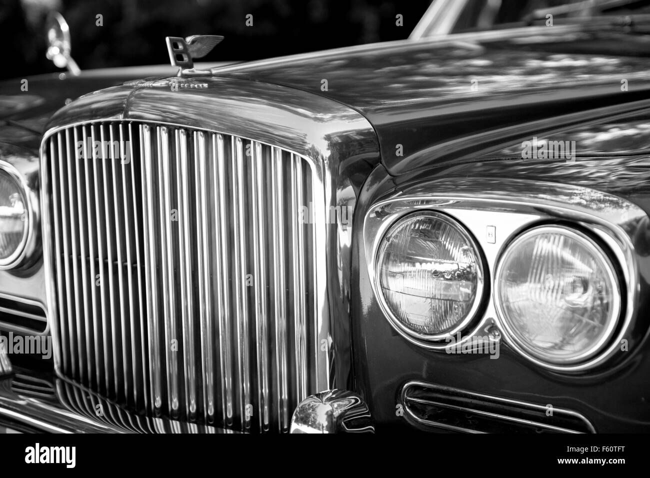 Front detail of a Bentley Stock Photo - Alamy