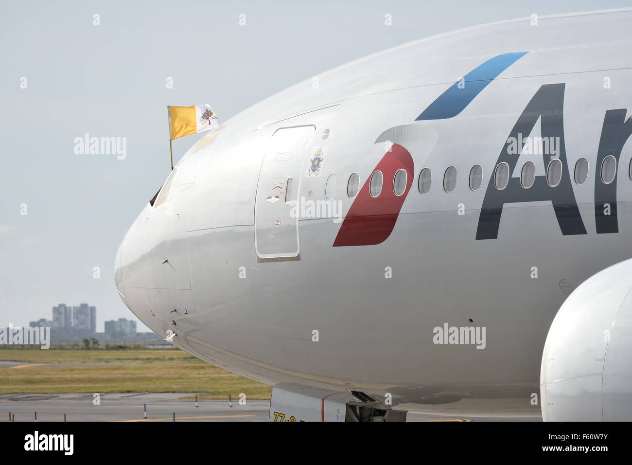 Pope Francis leaves New York City after his visit via John F. Kennedy ...