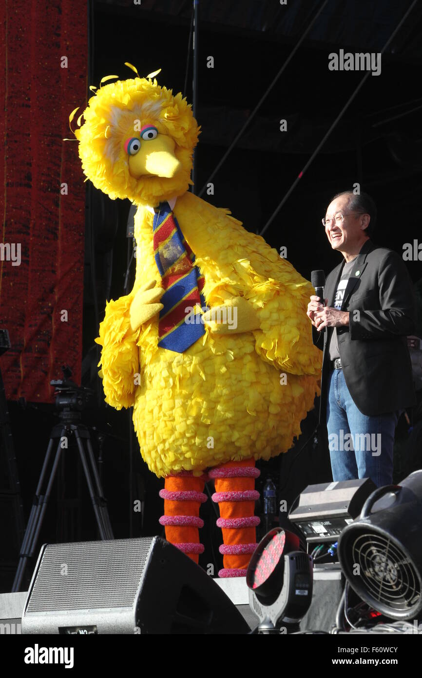 The 2015 Global Citizen Festival in Central Park Featuring: Big Bird ...