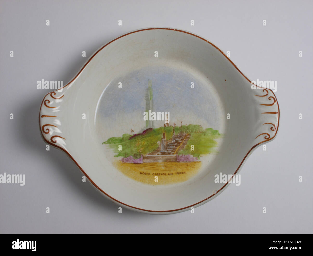Goss 1938 Glasgow Empire Exhibition pottery dish Stock Photo - Alamy