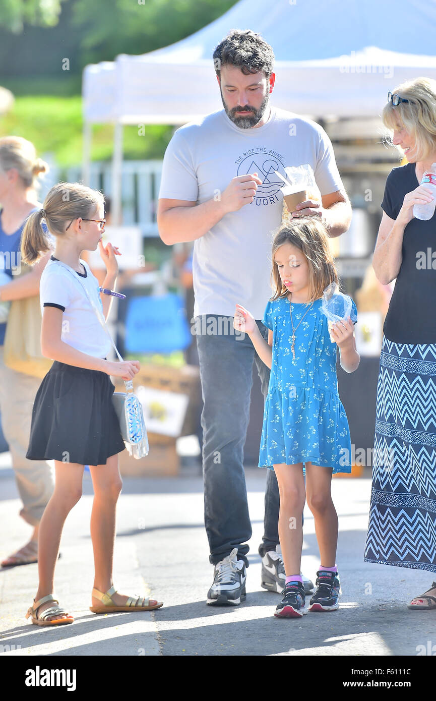 Ben Affleck and his mother, Christine, take his two girls, Violet and ...
