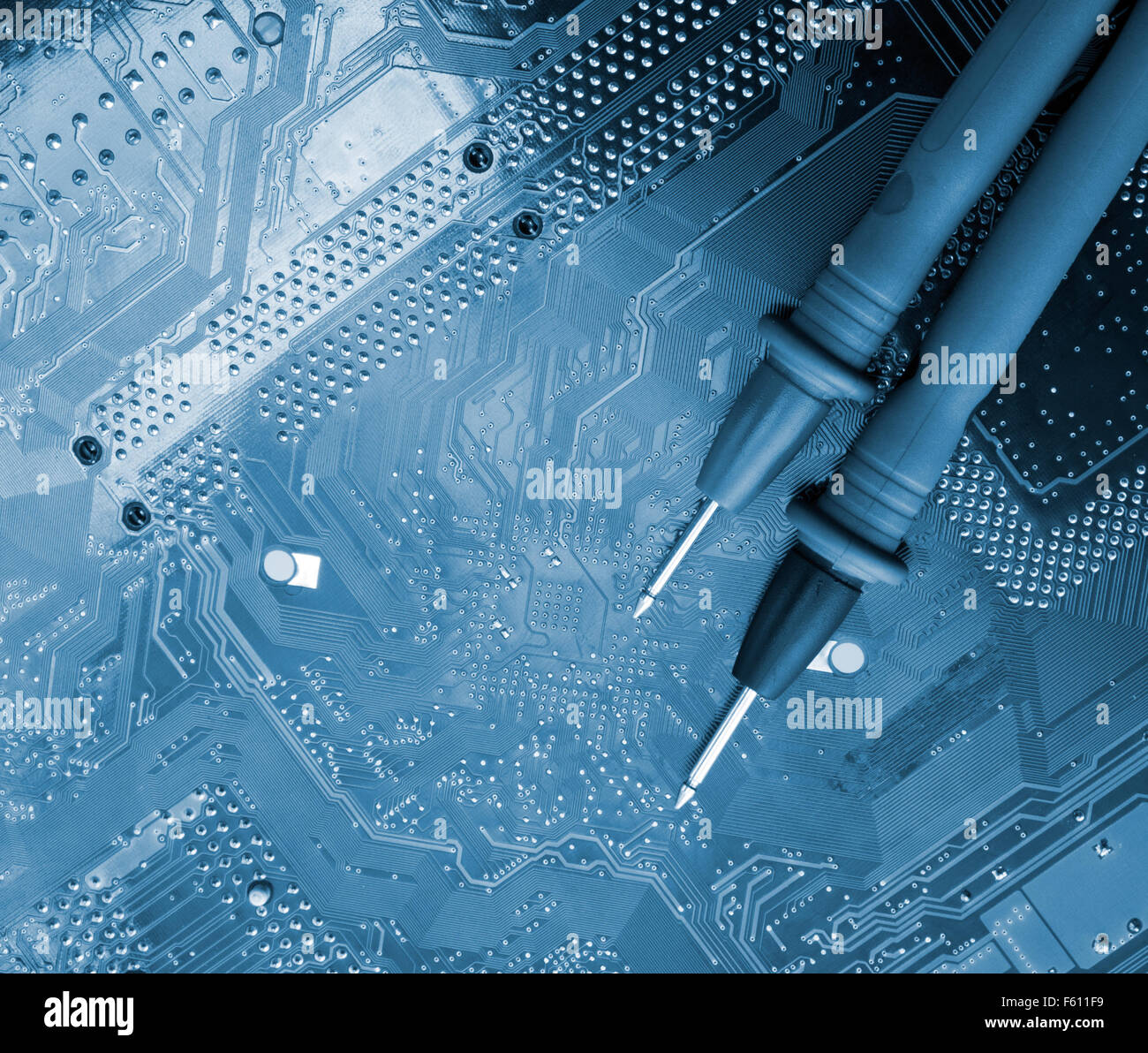 Digital circuits hi-res stock photography and images - Alamy