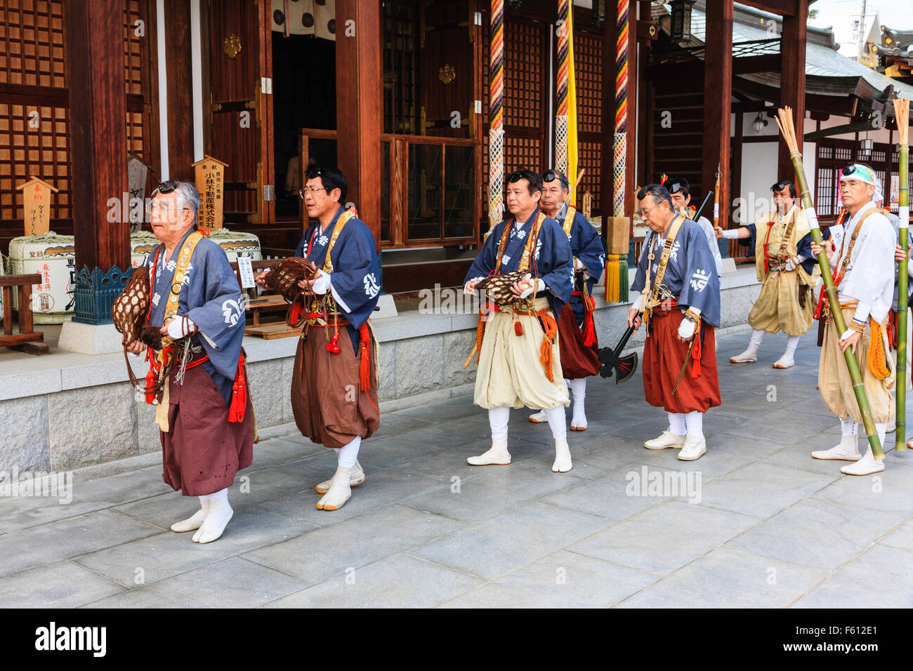 Japan, Nishinomiya, Mondo Yakuji temple. Possession of Priests wearing ...