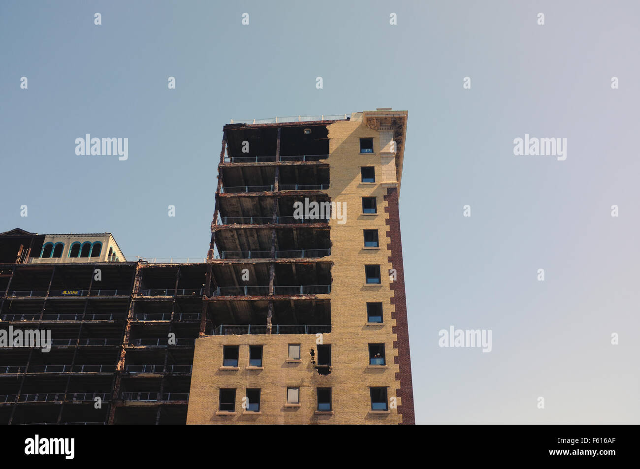 Wrecked building hi-res stock photography and images - Alamy
