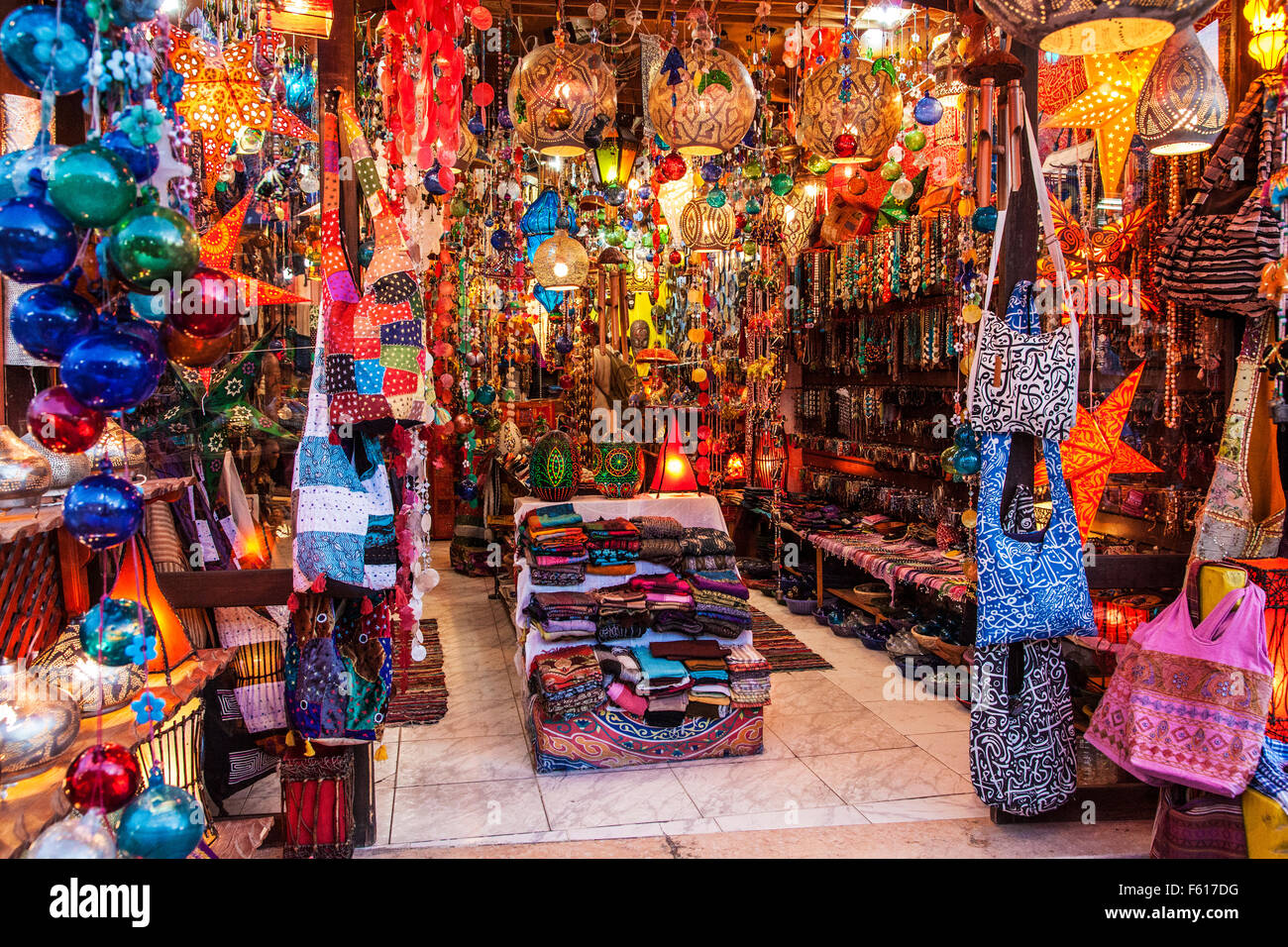 Traditional Arabian tourist souvenirs in Dahab, Egypt Stock Photo - Alamy