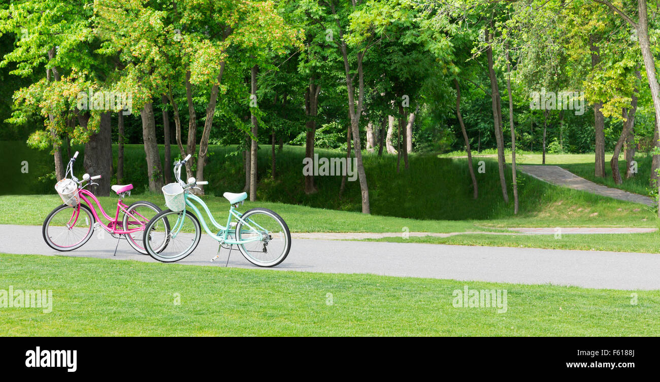 Two wheel bicycles hi-res stock photography and images - Alamy