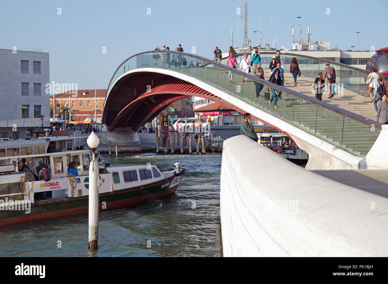 Venice, Calatrava bridge,Ponte de Constituzioni Stock Photo - Alamy