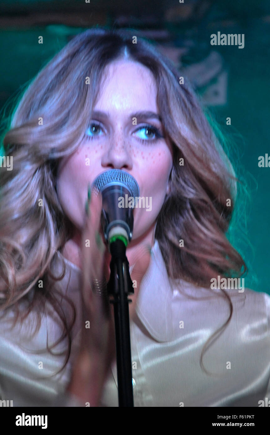 Whinnie Williams concert at Birthdays in Stoke Newington Featuring ...