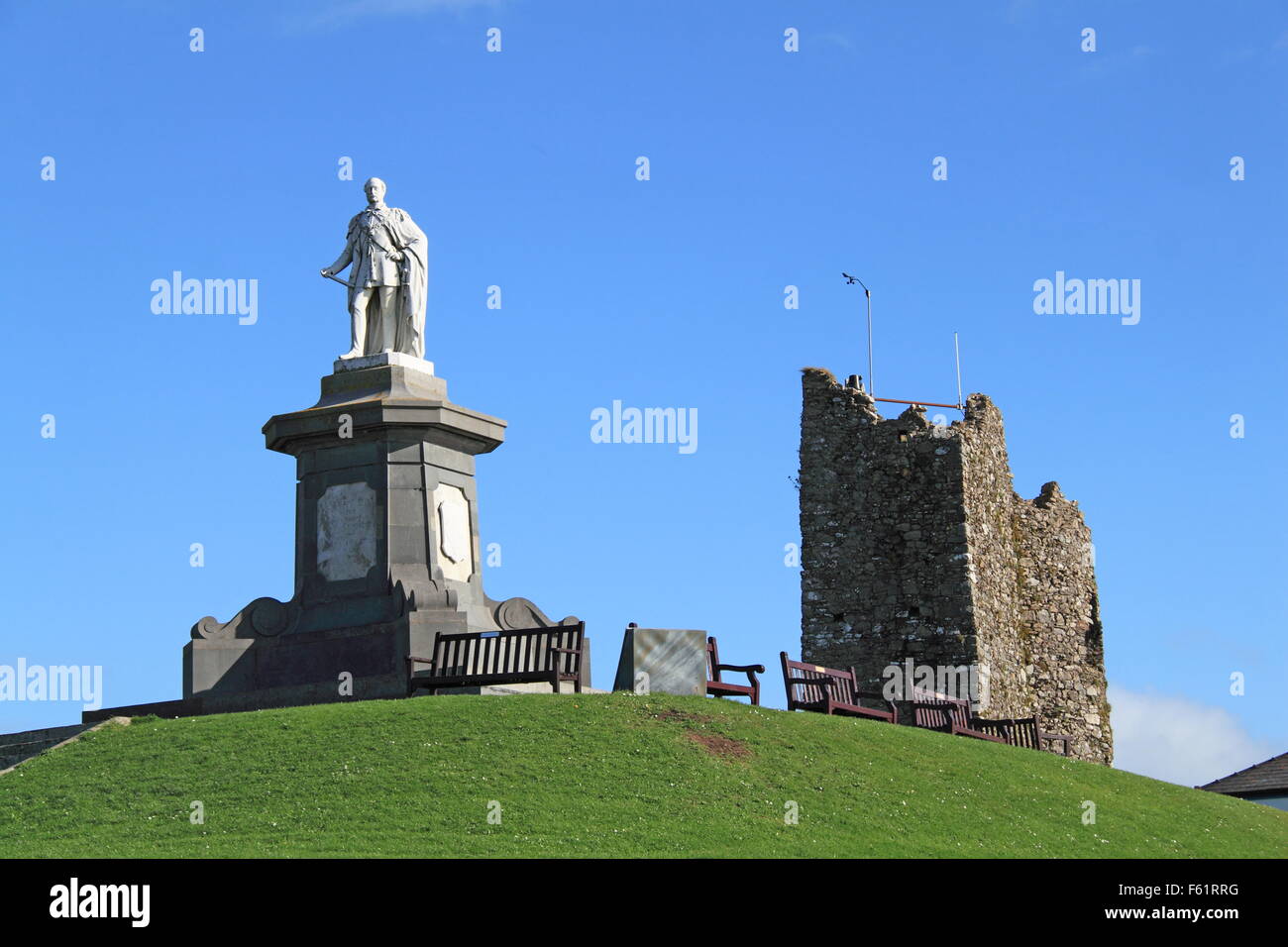Prince Albert Memorial and Tenby Castle, Castle Hill, Pembrokeshire ...