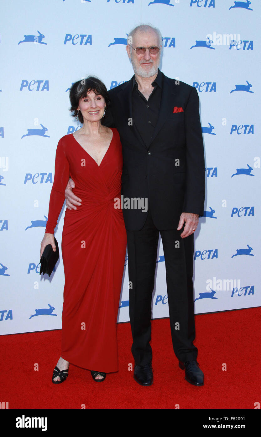 Anna stuart cromwell and james cromwell hi-res stock photography and ...