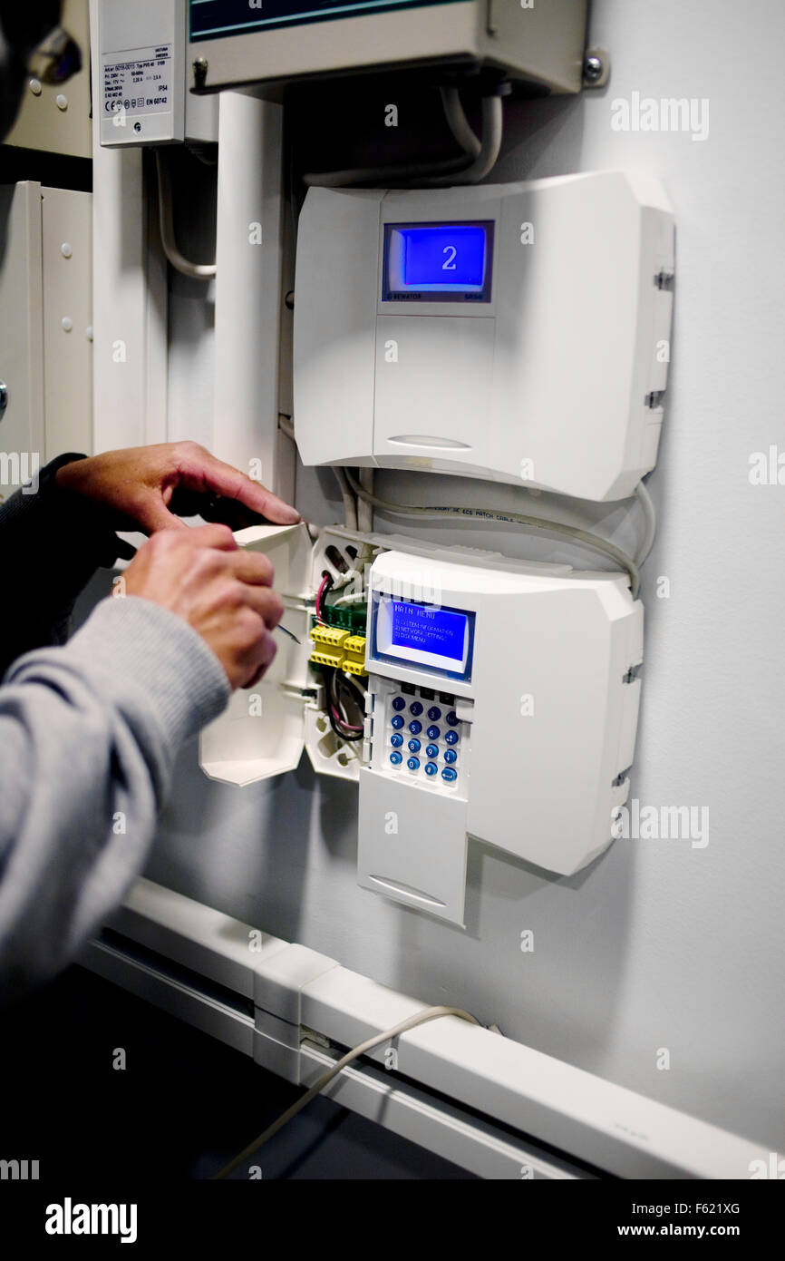 Access system hi-res stock photography and images - Alamy