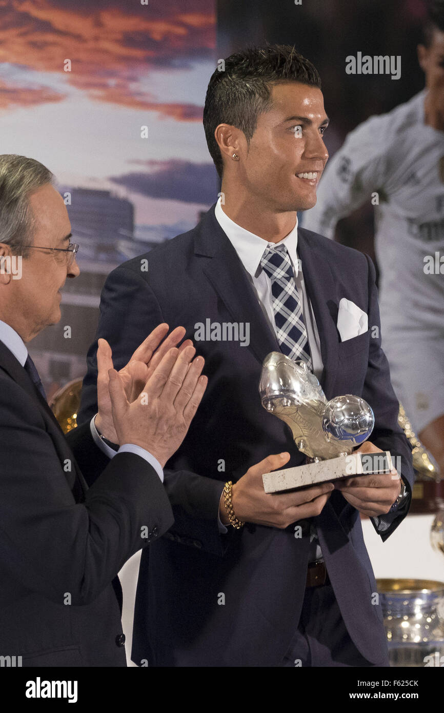 Real madrids cristiano ronaldo at the santiago bernabeu stadium hi-res ...