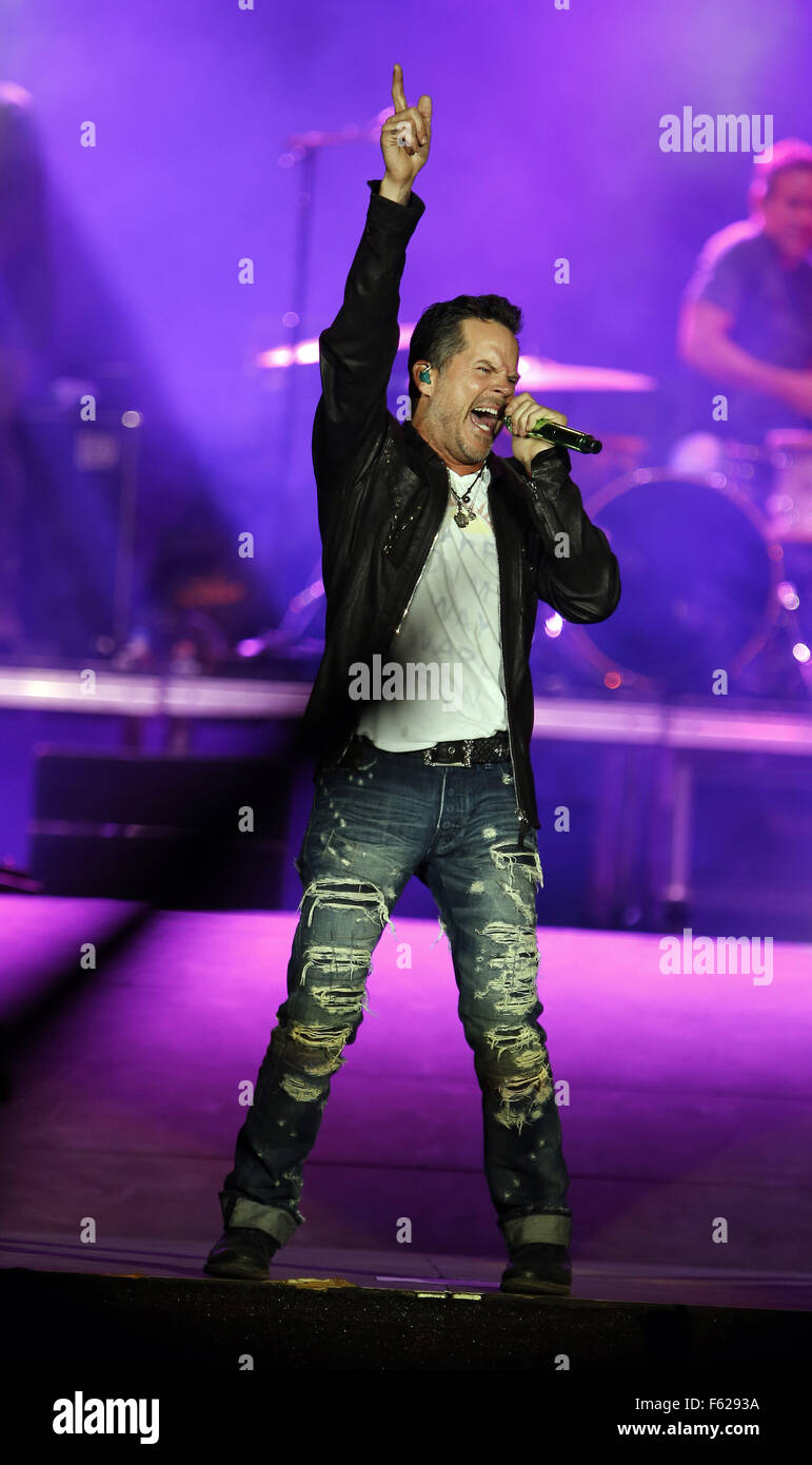 Route 91 Harvest Country Music Festival - Day 2 - Performances ...