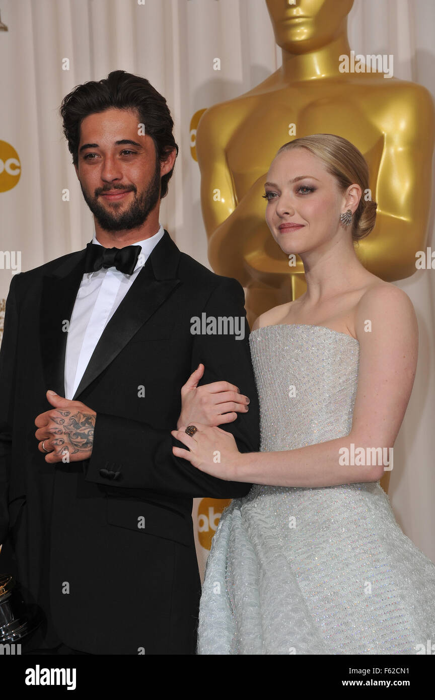 Amanda Seyfried & Ryan Bingham at the 82nd Academy Awards at the Kodak ...