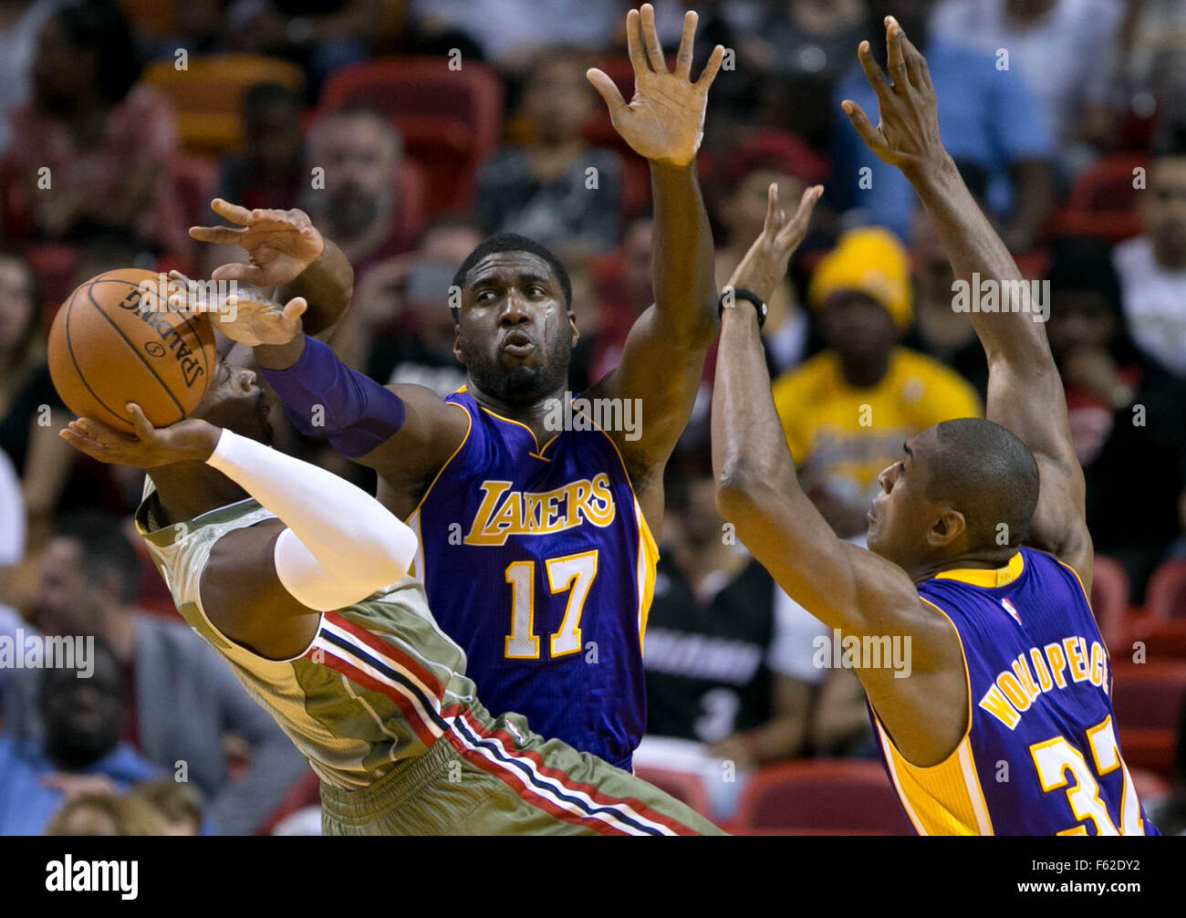 Miami, Florida, USA. 10th Nov, 2015. Miami Heat guard Dwyane Wade (3 ...