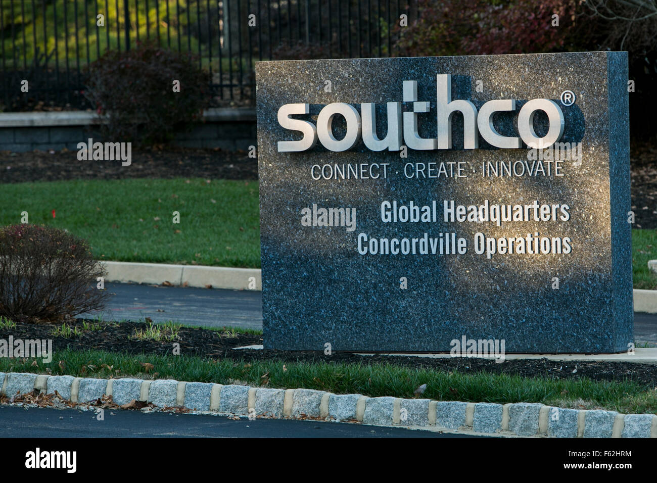 8 logo hi-res stock photography and images - Alamy