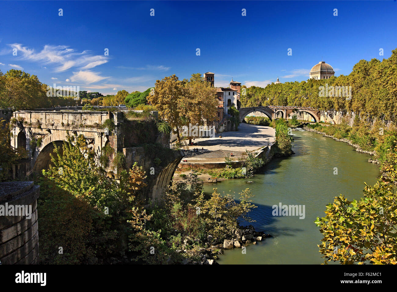 Tiber river nature hi-res stock photography and images - Alamy