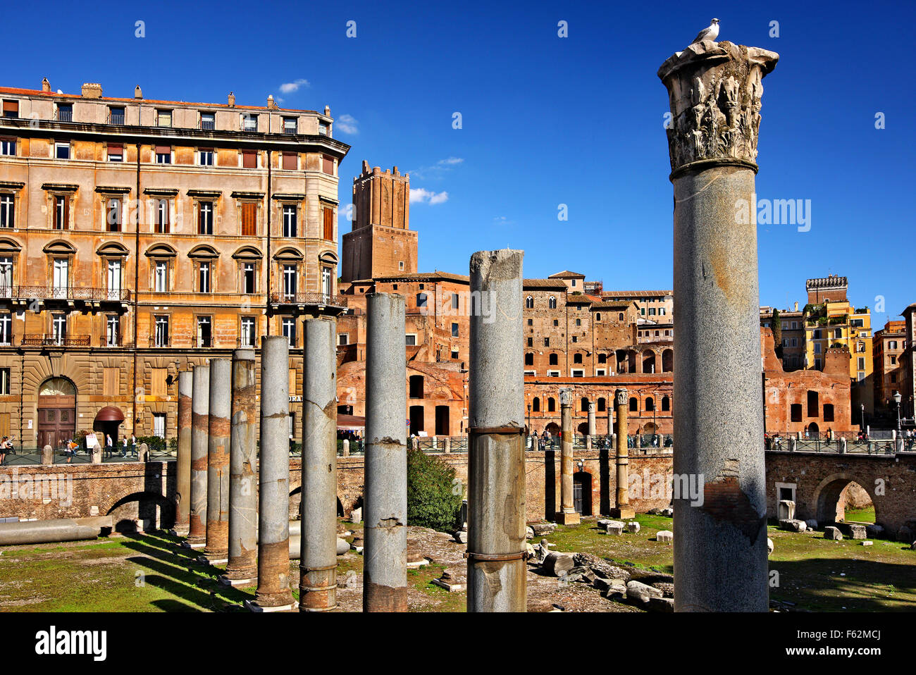 Trajans market trajan forum roma hi-res stock photography and images ...