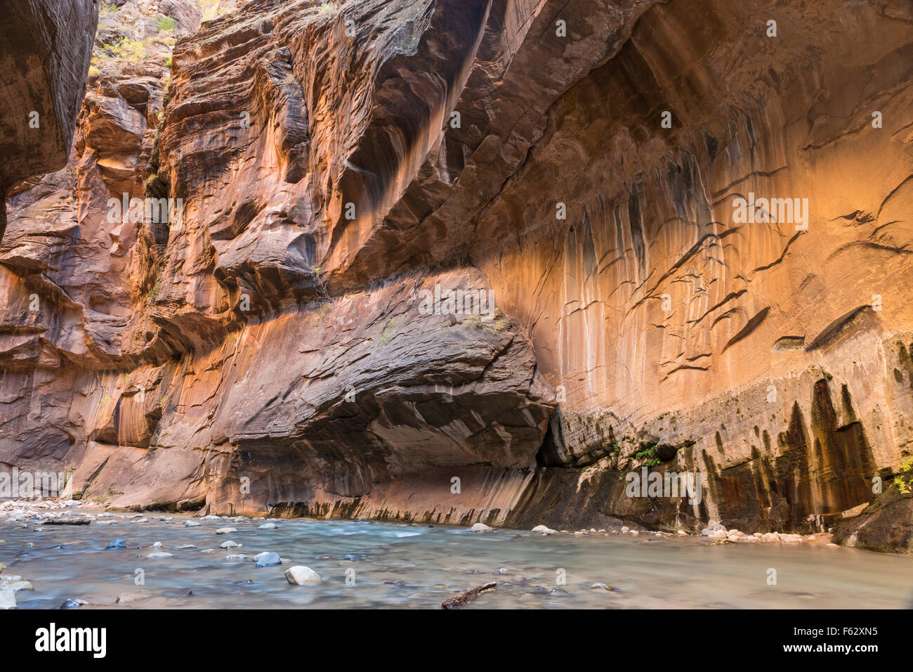 Cliff wall hi-res stock photography and images - Alamy
