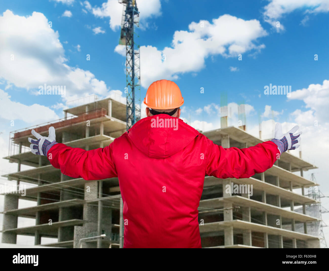 Man builder at work with concrete construction Stock Photo - Alamy