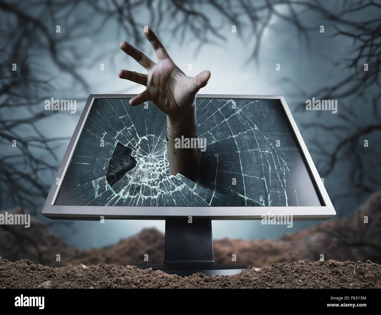 Scary computer hi-res stock photography and images - Alamy