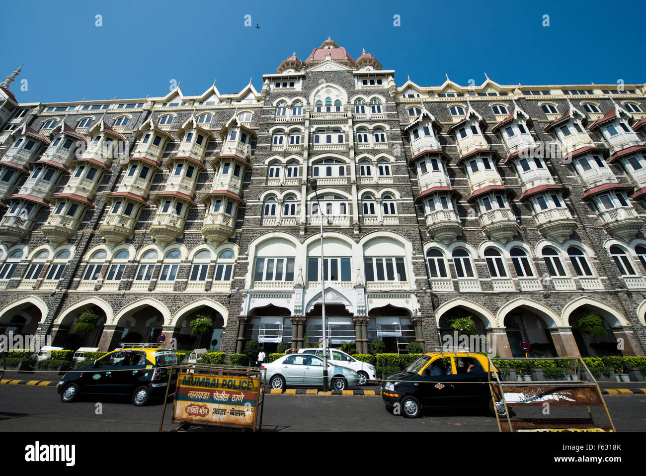 Colaba mumbai hi-res stock photography and images - Alamy