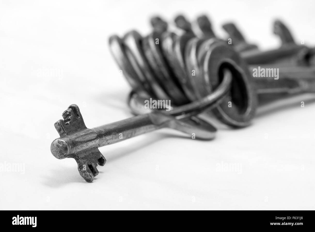Old rusty bunch of keys. Close-up view Stock Photo - Alamy