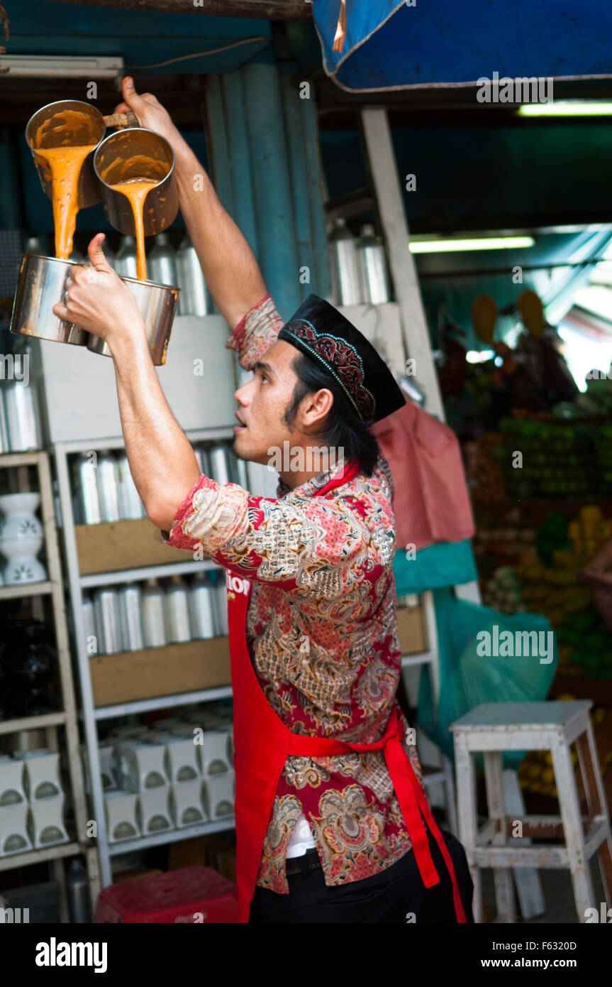 Vendor blending Thai Spiced Iced Tea at Chatuchak Weekend Market ...