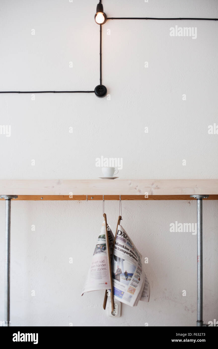 Newspaper shop counter hi-res stock photography and images - Alamy