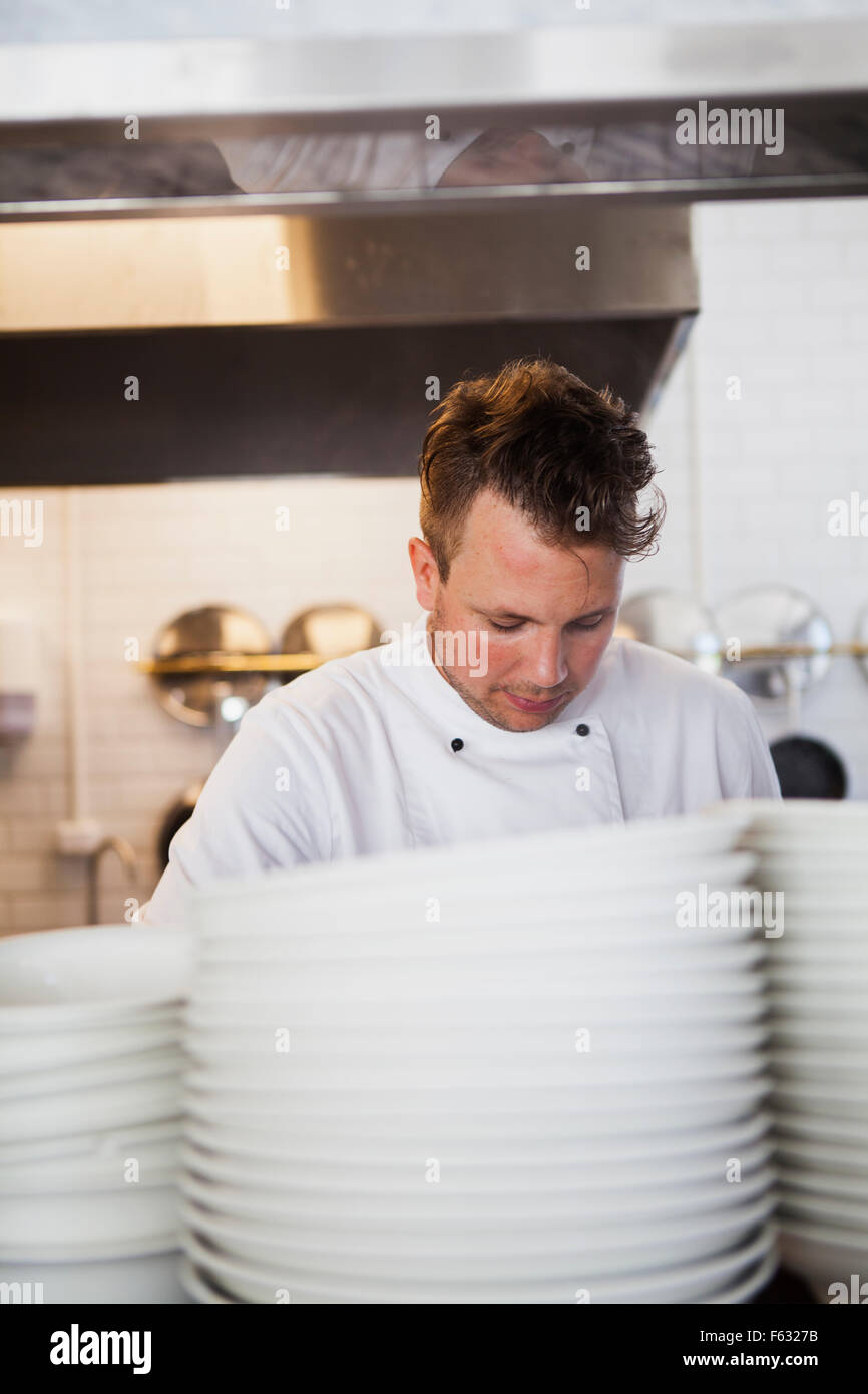 Stack Plates High Resolution Stock Photography and Images - Alamy