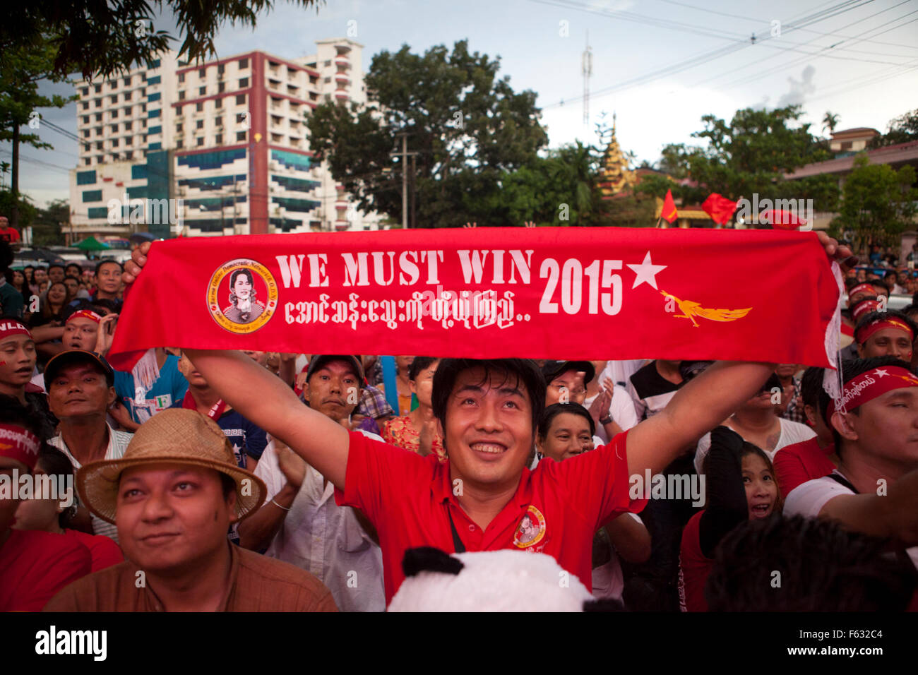 Yangon myanmar myanmars pro hi-res stock photography and images - Alamy