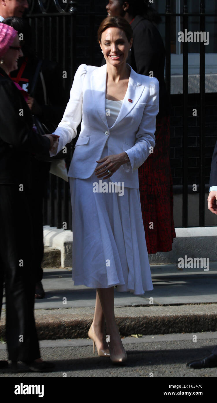 Angelina jolie in london hi-res stock photography and images - Alamy