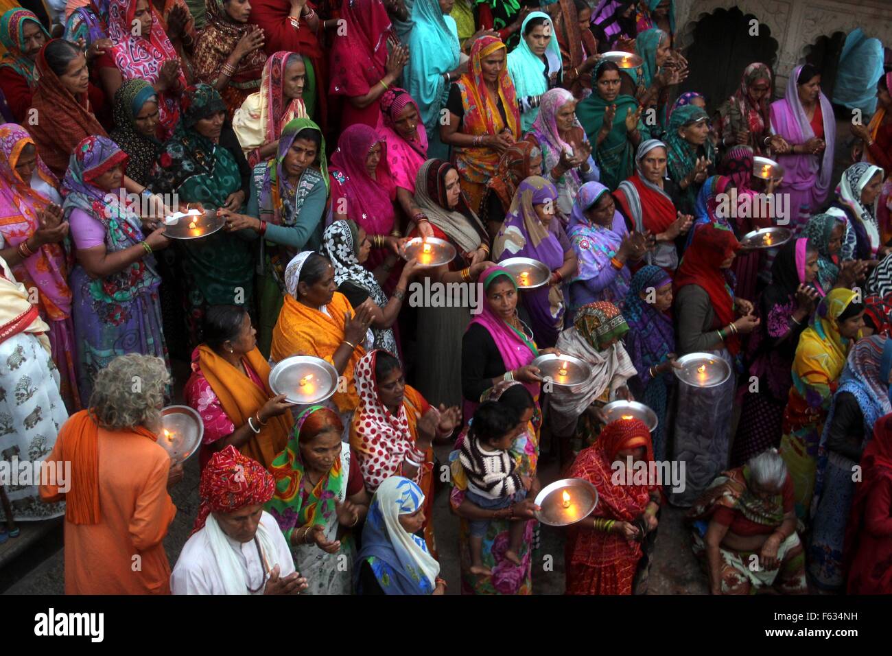 Vrindavan, India. 10th Nov, 2015. Hindu devotee offering Aarti on Bank ...