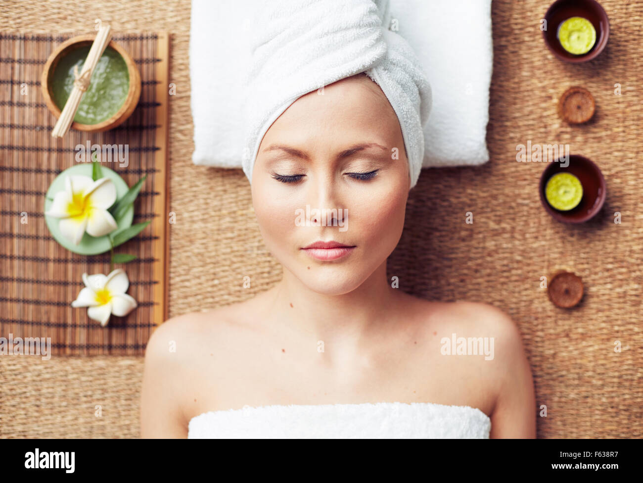 Beautiful woman relaxing in spa Stock Photo - Alamy