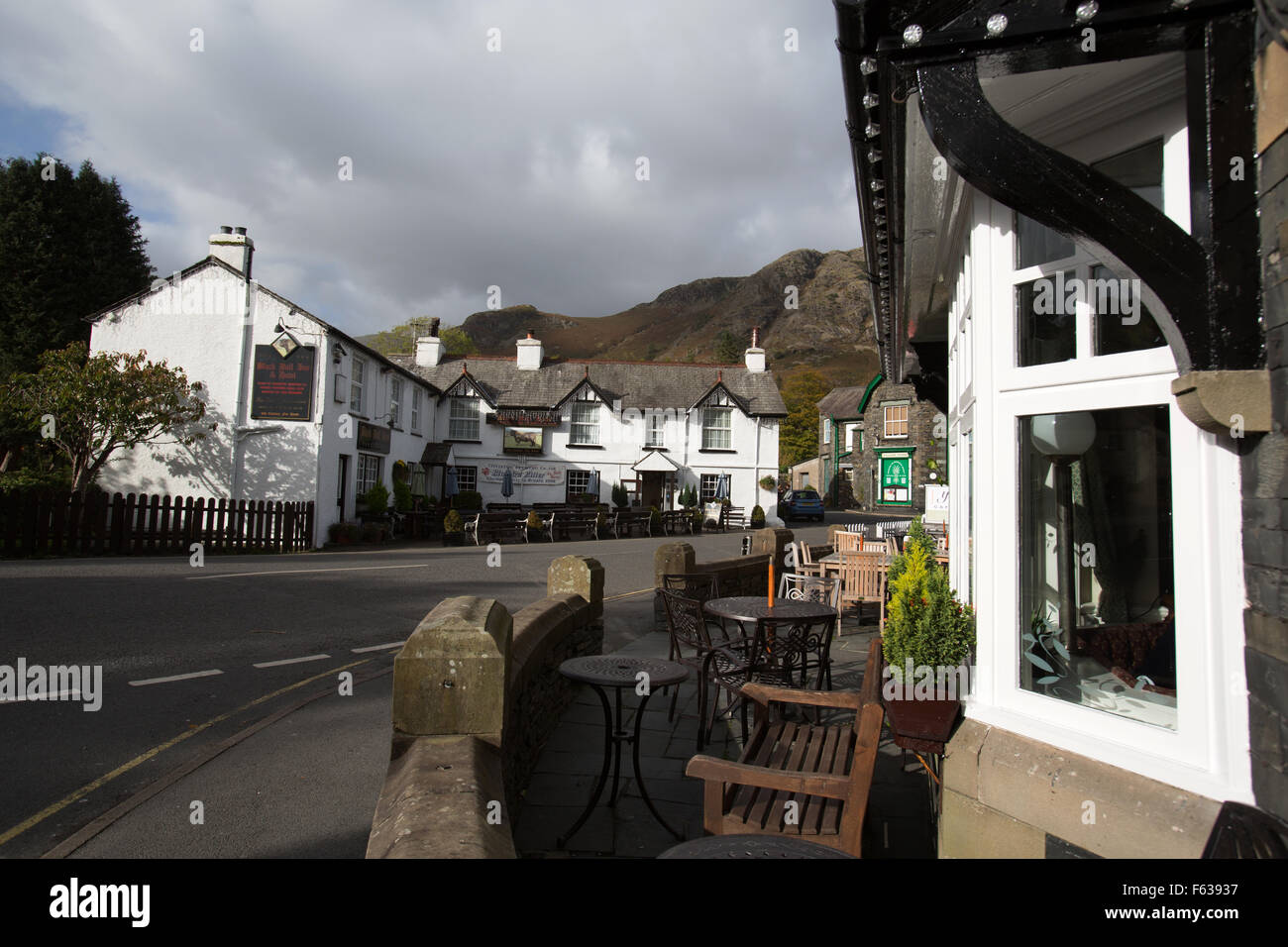 Village of Coniston, England. Picturesque view of Coniston’s Yewdale ...