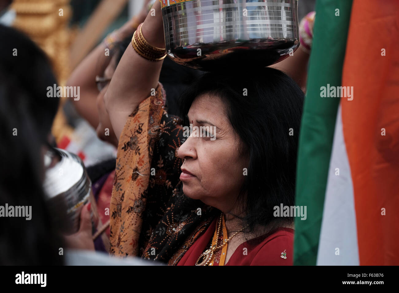 Hindu uk hi-res stock photography and images - Alamy