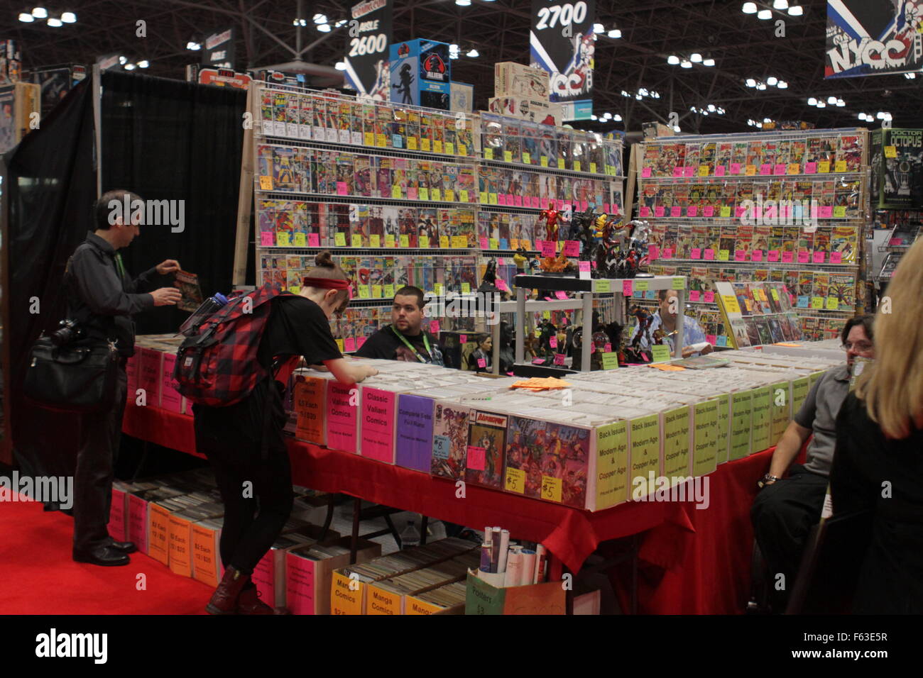 New York Comic Con 2015 - Day 1 Fans come out in crazy costumes on Day ...