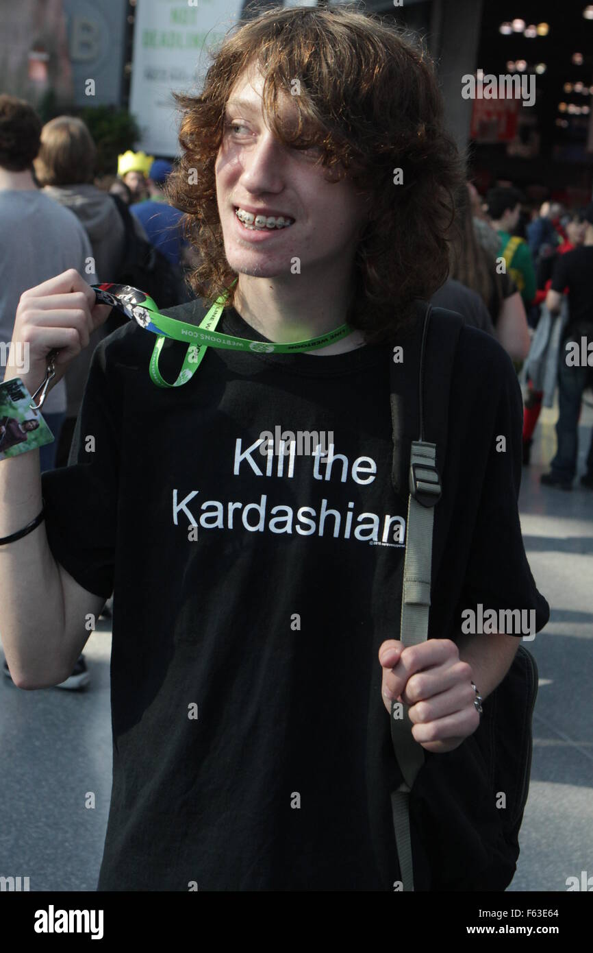 New York Comic Con 2015 - Day 1 Fans come out in crazy costumes on Day ...