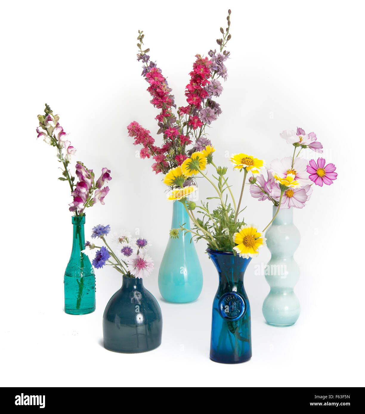 Vases glass ceramic flowers hi-res stock photography and images - Alamy