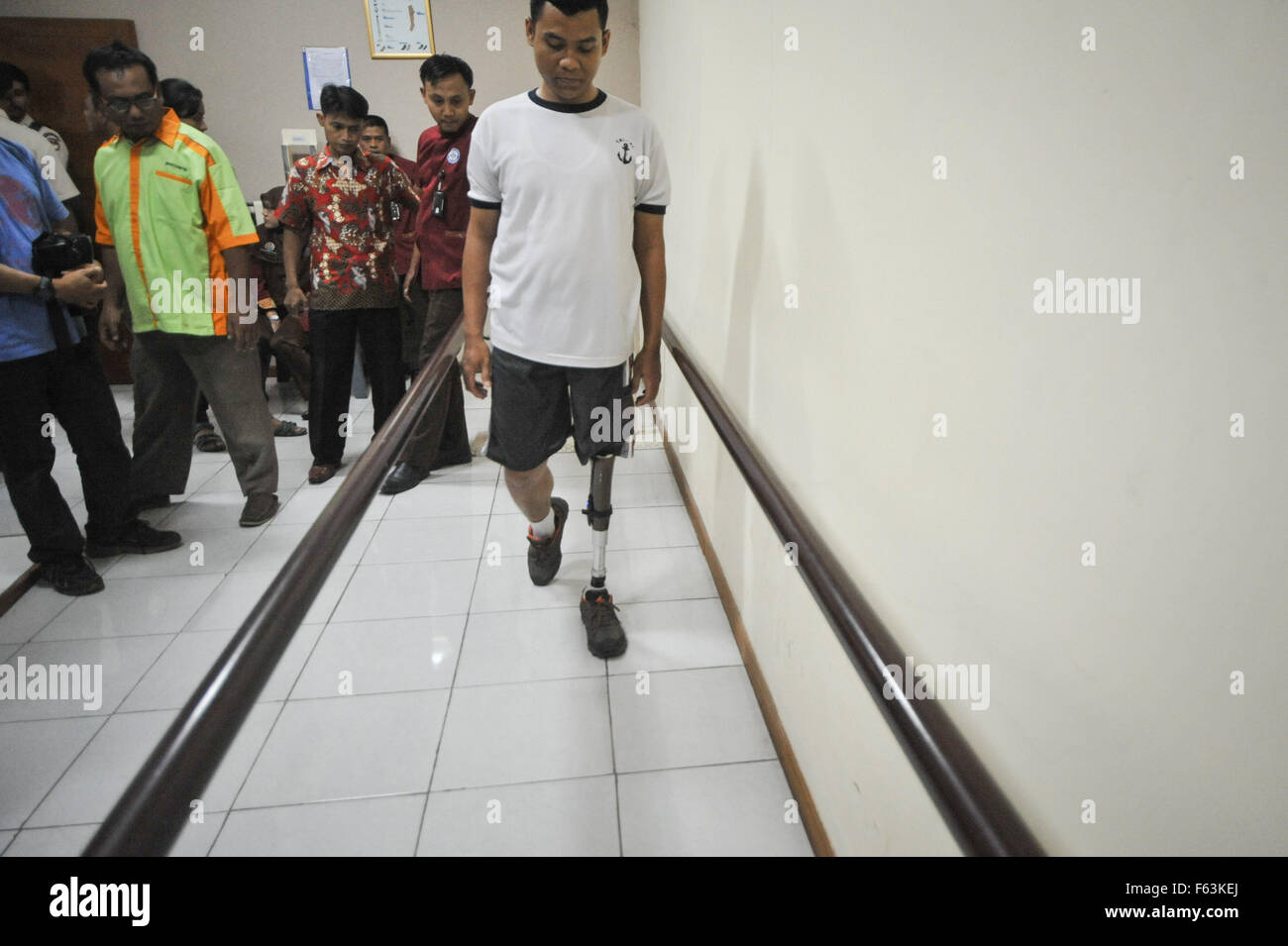 Jakarta, Indonesia. 11th Nov, 2015. A soldier who lost his leg while on ...